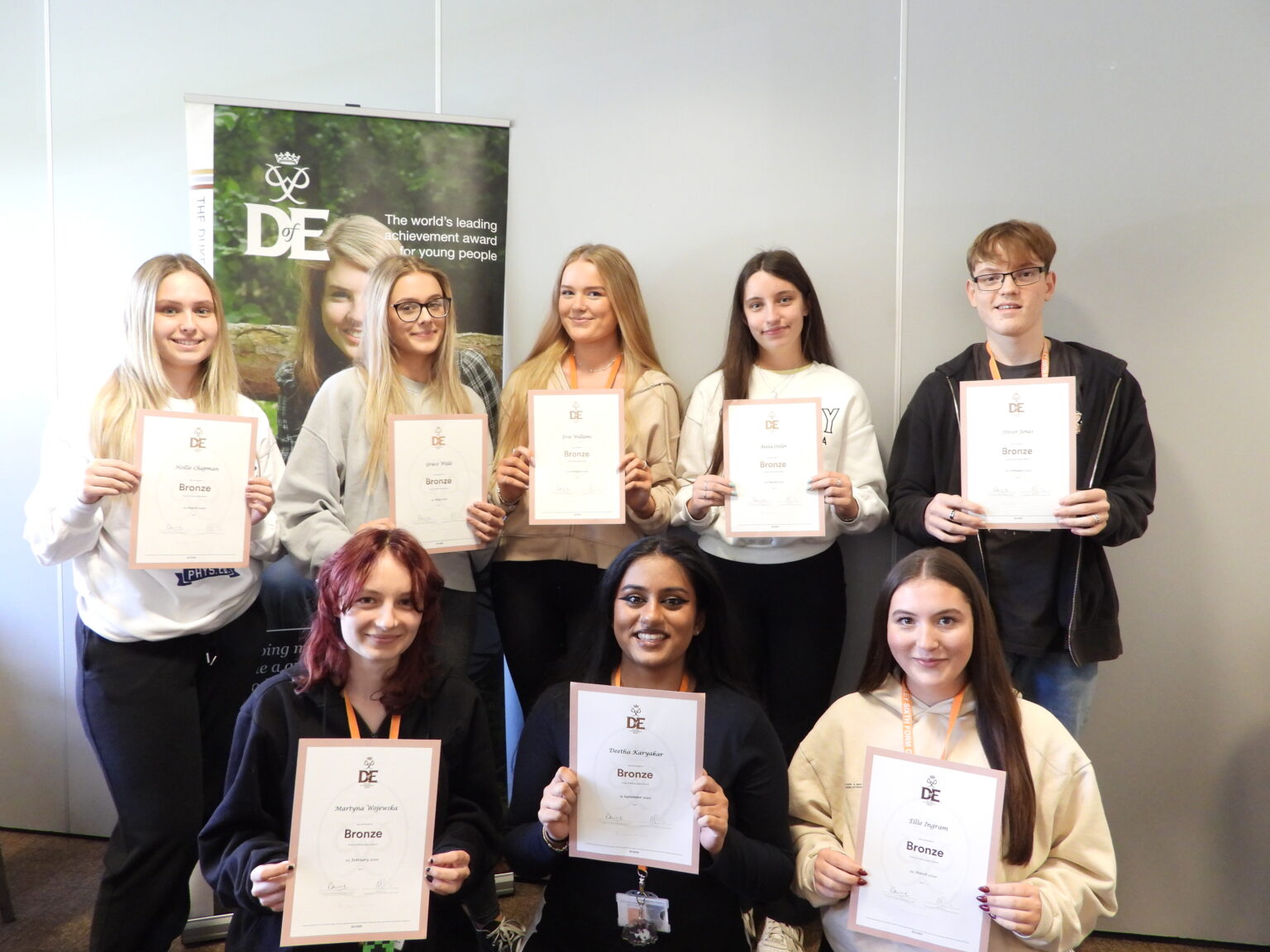 SH Students Receive Coveted DofE Awards - South Hunsley School